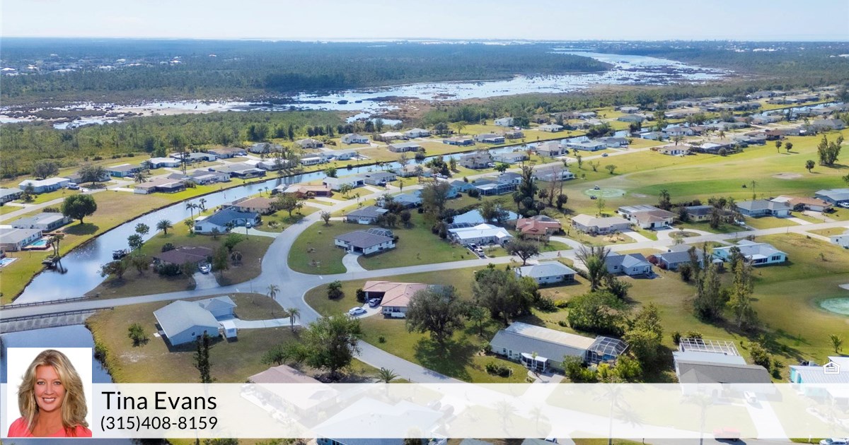 142 Caddy Rd, Rotonda West, FL 33947